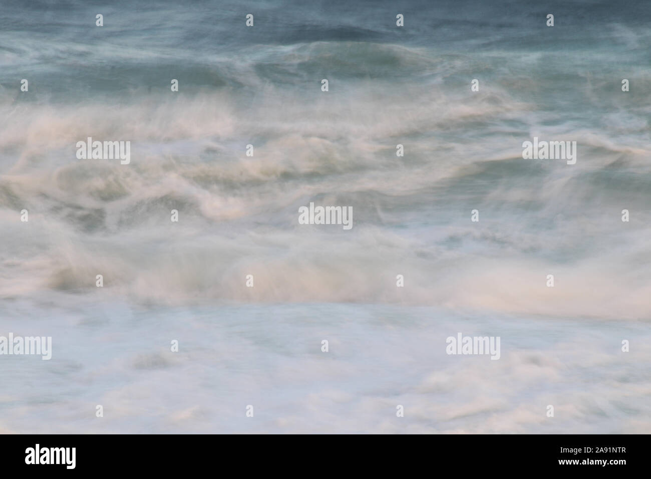 Silky smooth waves Stock Photo - Alamy