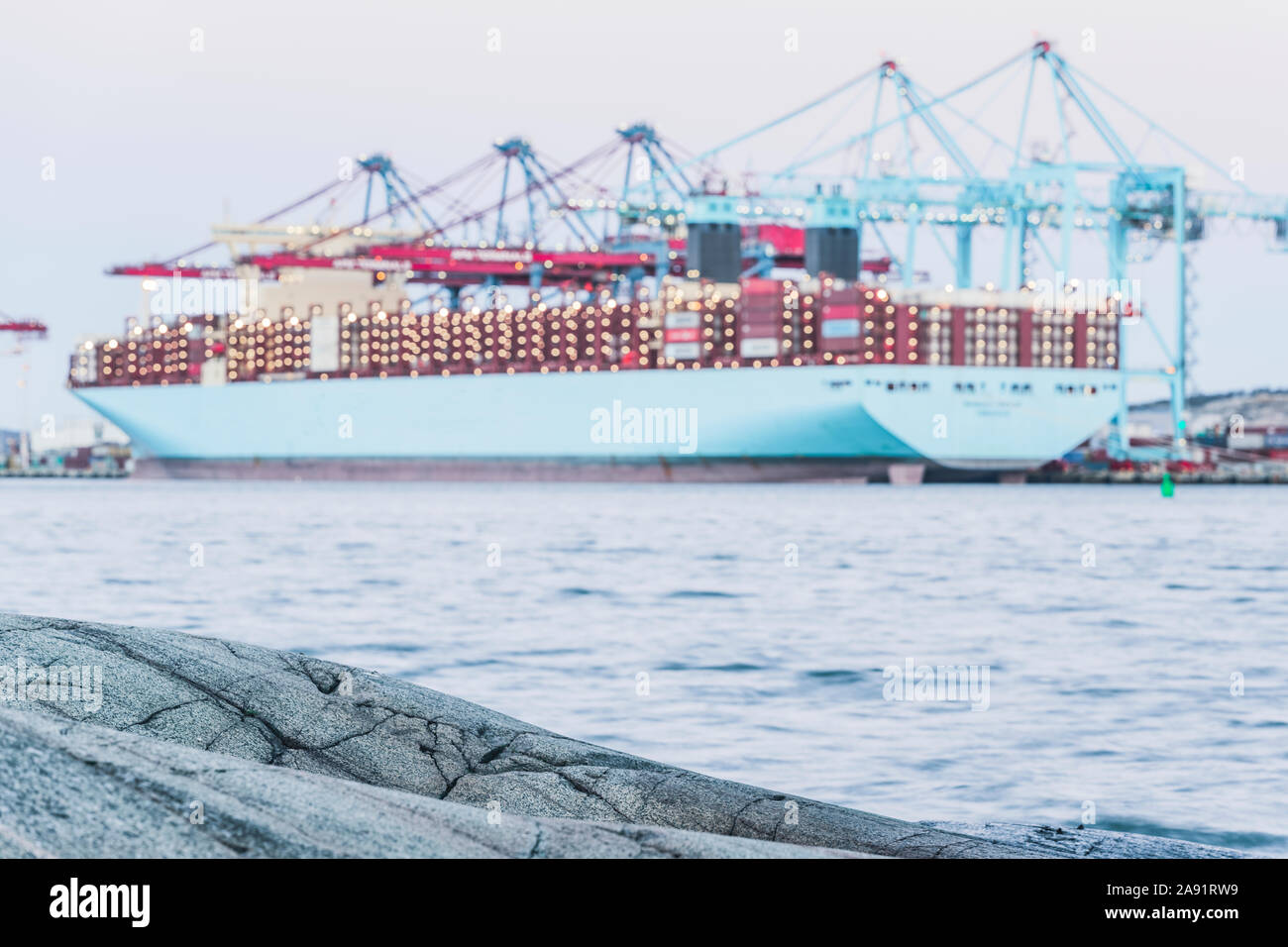 Cargo ship in port Stock Photo - Alamy