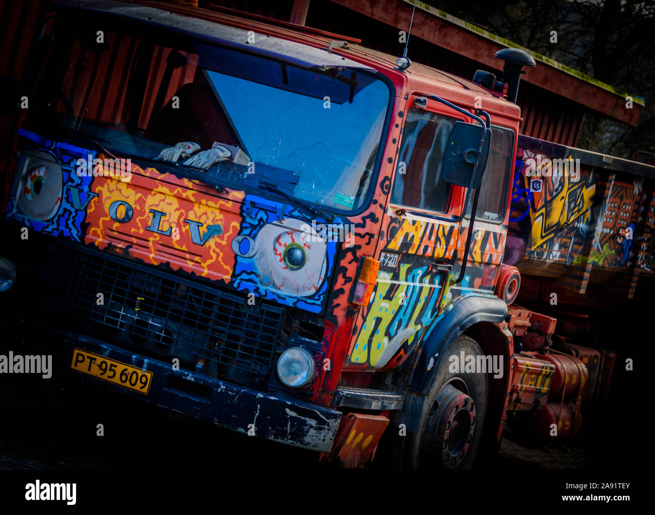 Graffiti sprayed truck hi-res stock photography and images - Alamy