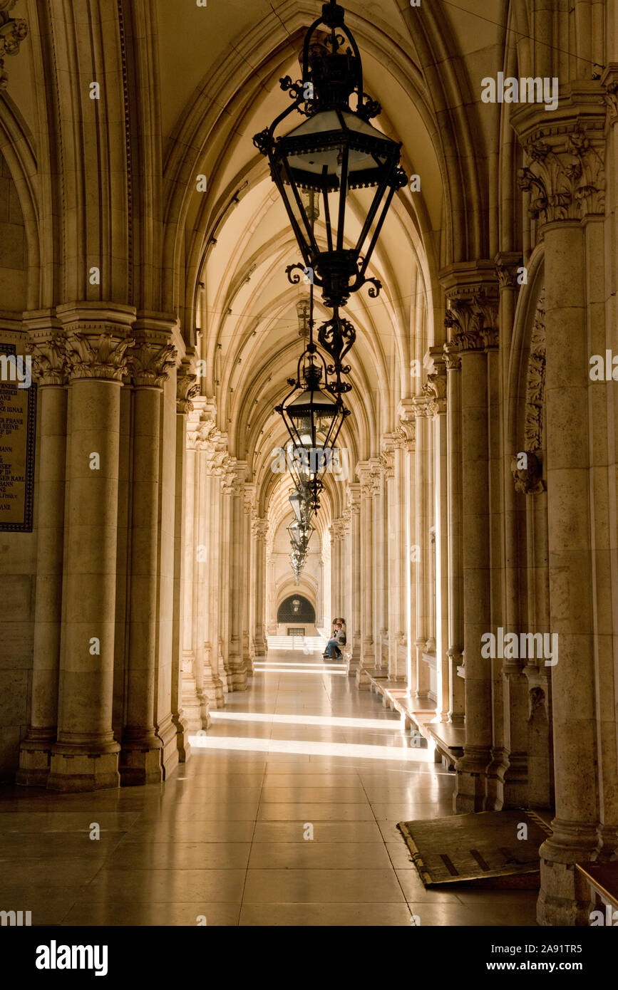 Vaulted ceiling detail hi-res stock photography and images - Alamy
