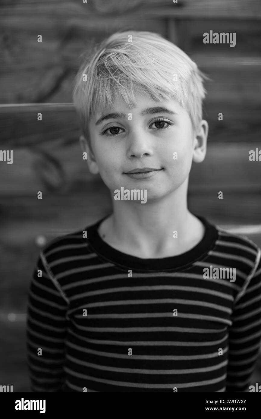 White boy looking up hi-res stock photography and images - Alamy