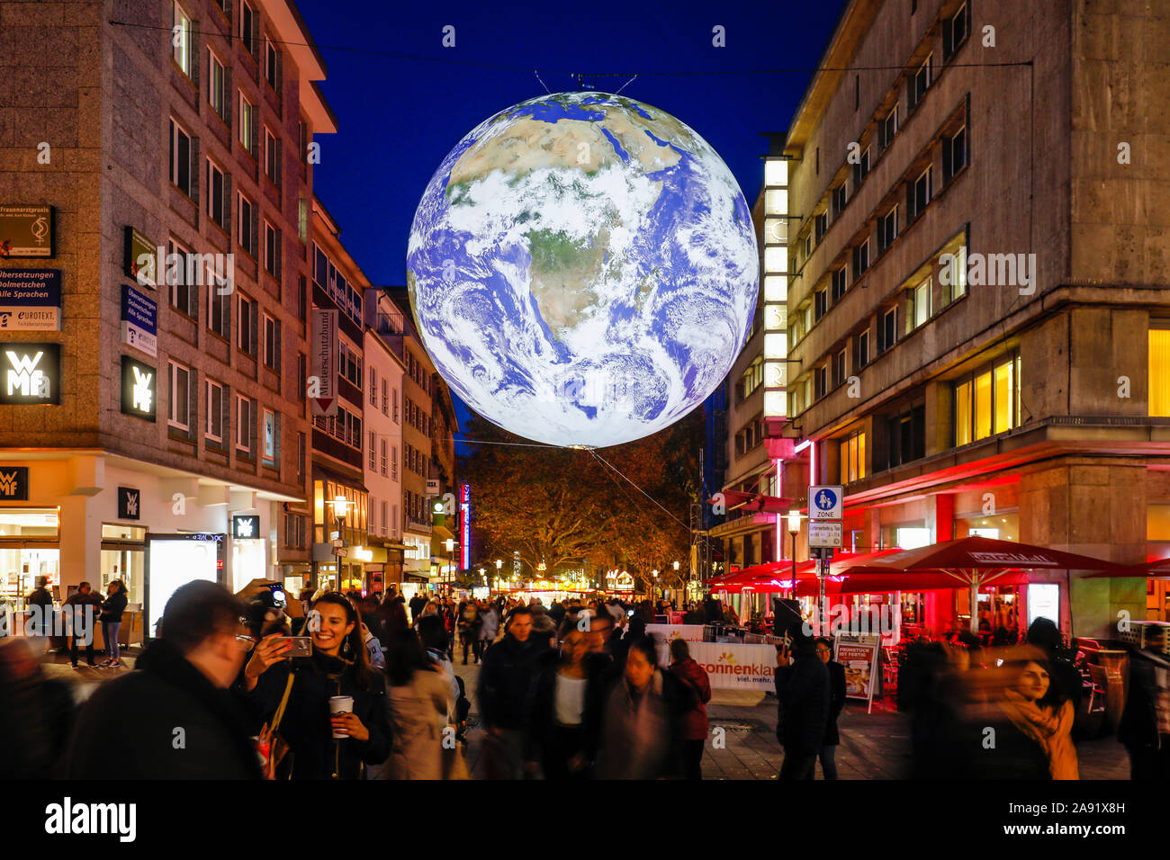 Essen, Ruhr area, North Rhine-Westphalia, Germany - Essen Light ...