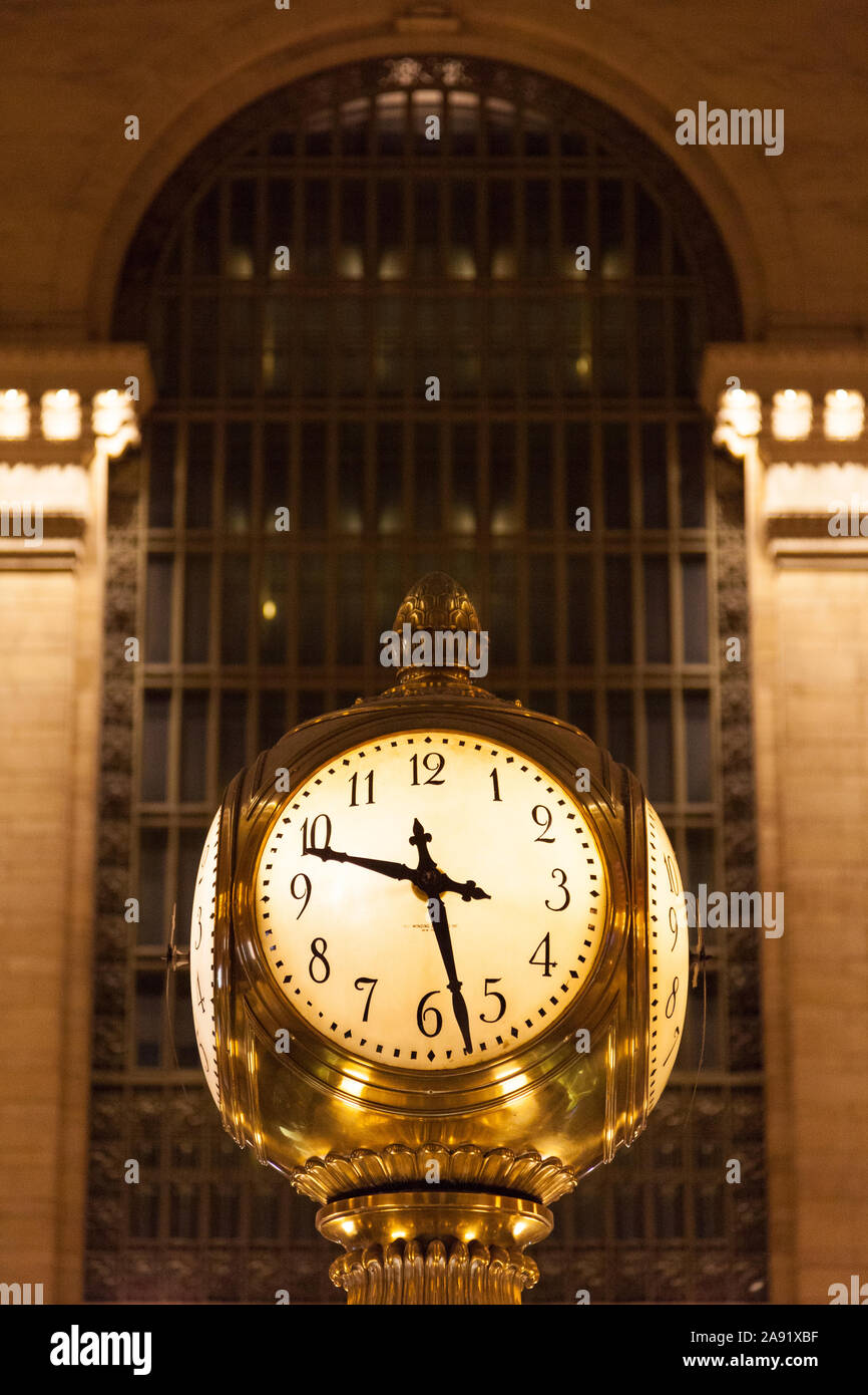 Clock in the Main Concourse in Grand Central Station or Terminal ...