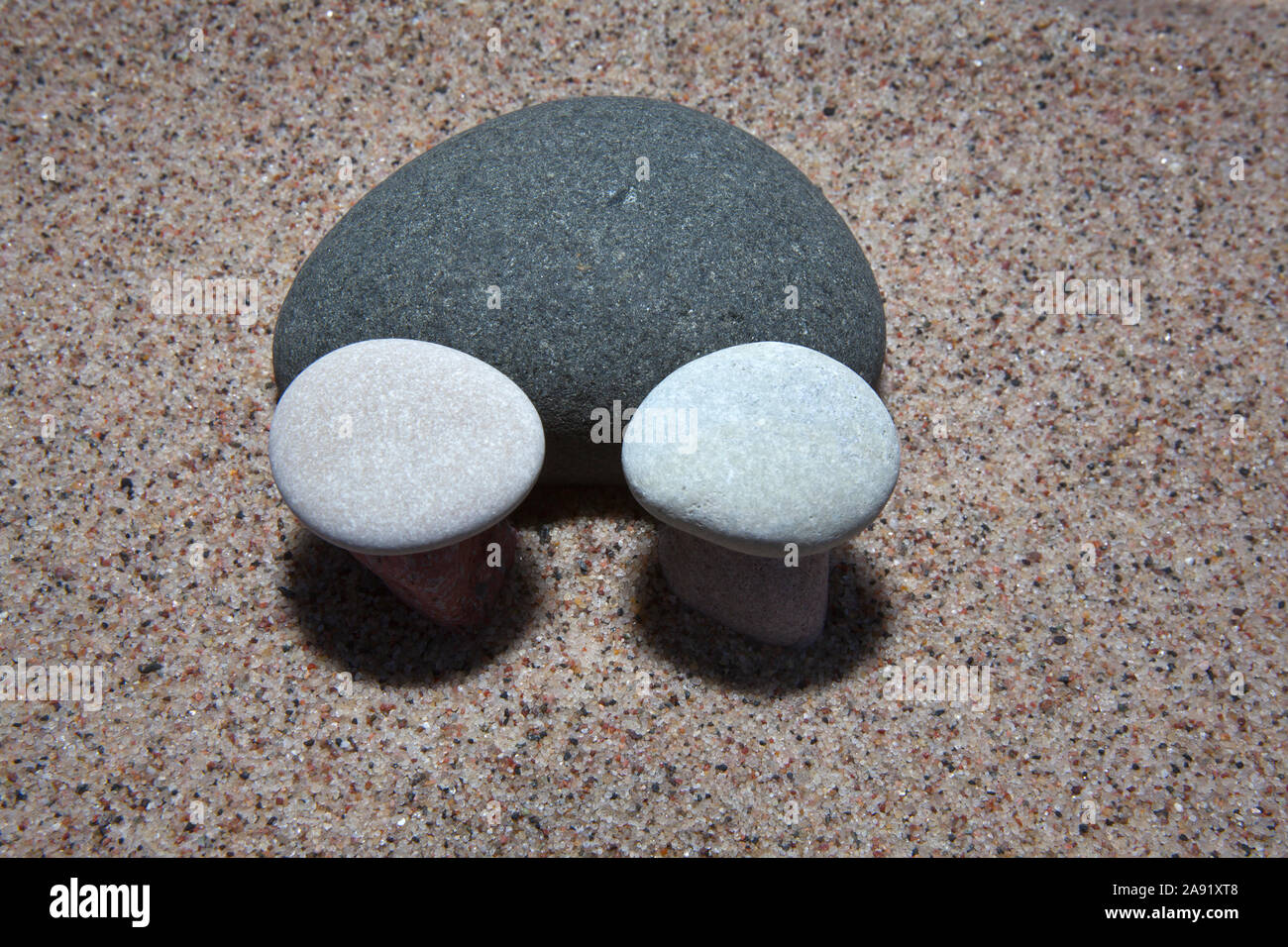 Pebbles color beach background hi-res stock photography and images - Alamy