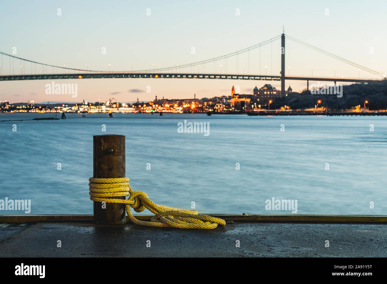 Rope Around Pole High Resolution Stock Photography and Images - Alamy
