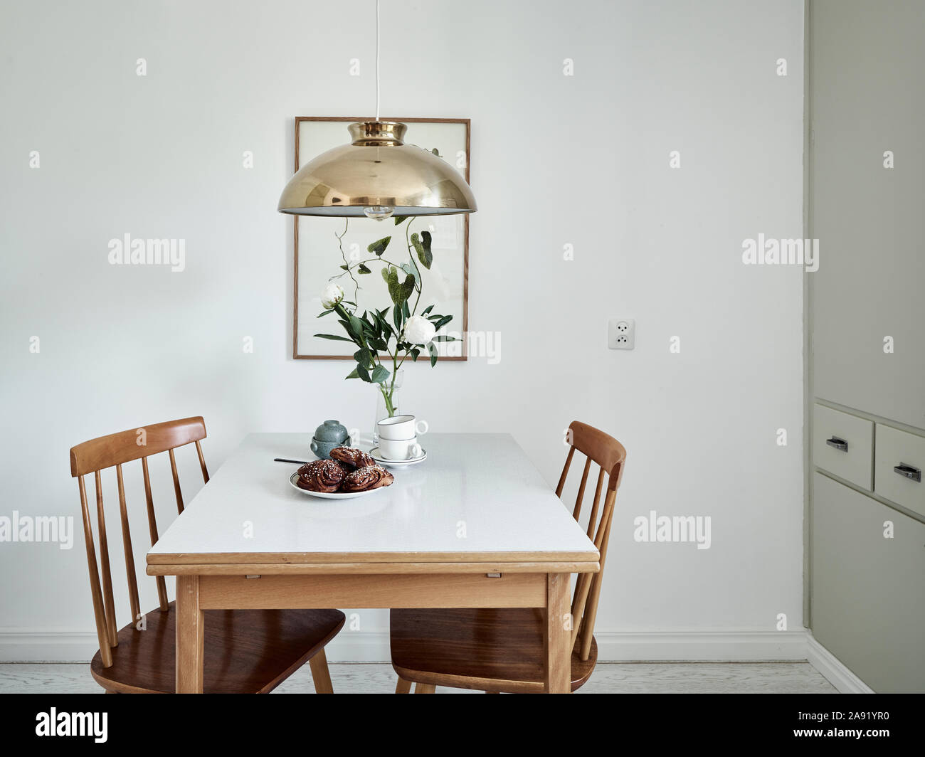 Domestic dining hi-res stock photography and images - Alamy