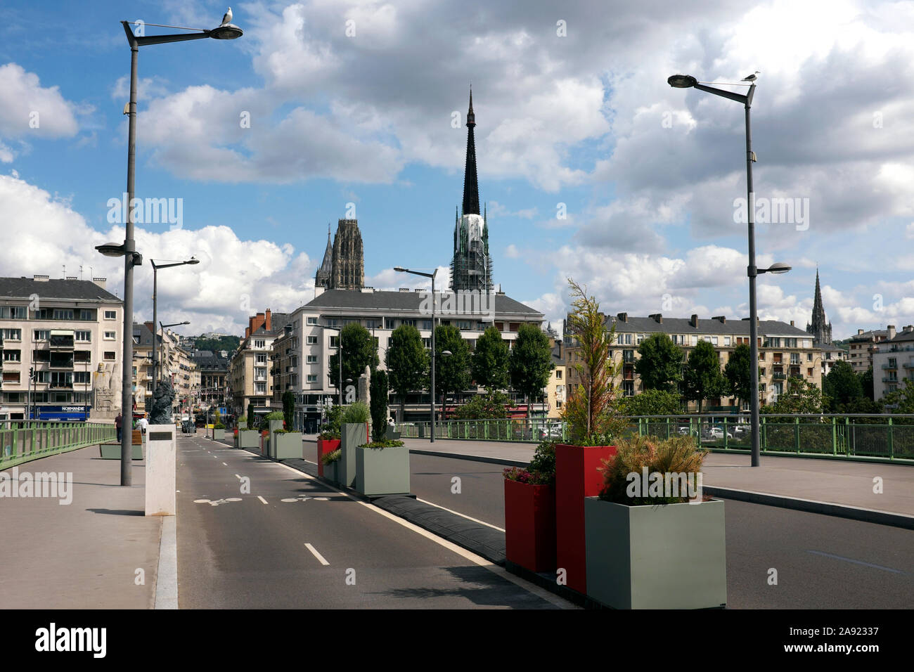 Pont boieldieu rouen river seine hi-res stock photography and images ...