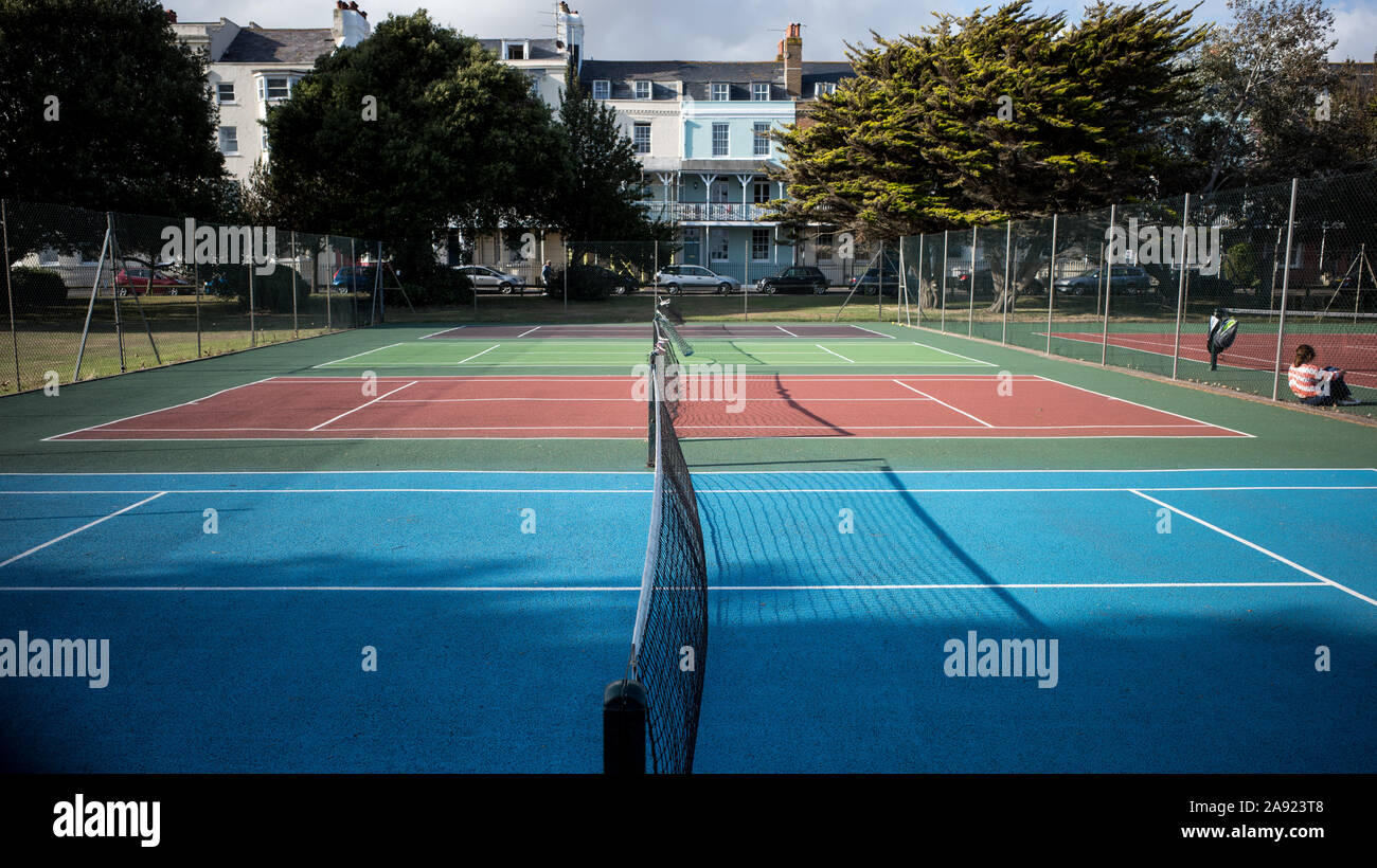 ENGLISH SUMMER - LITTLE HAMPTON SEAFRONT LANDSCAPE - GAMES AND ...