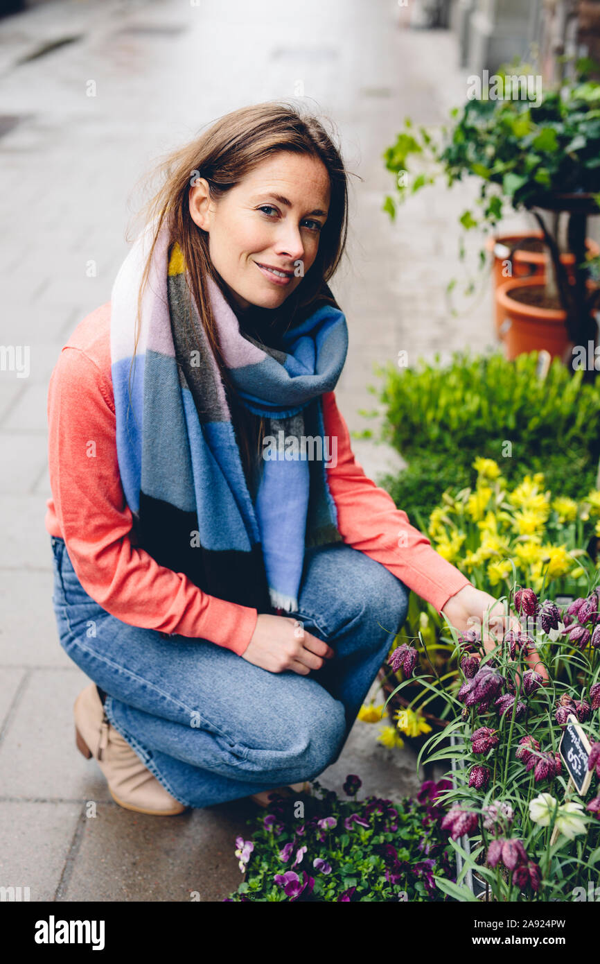 Alienation woman hi-res stock photography and images - Alamy