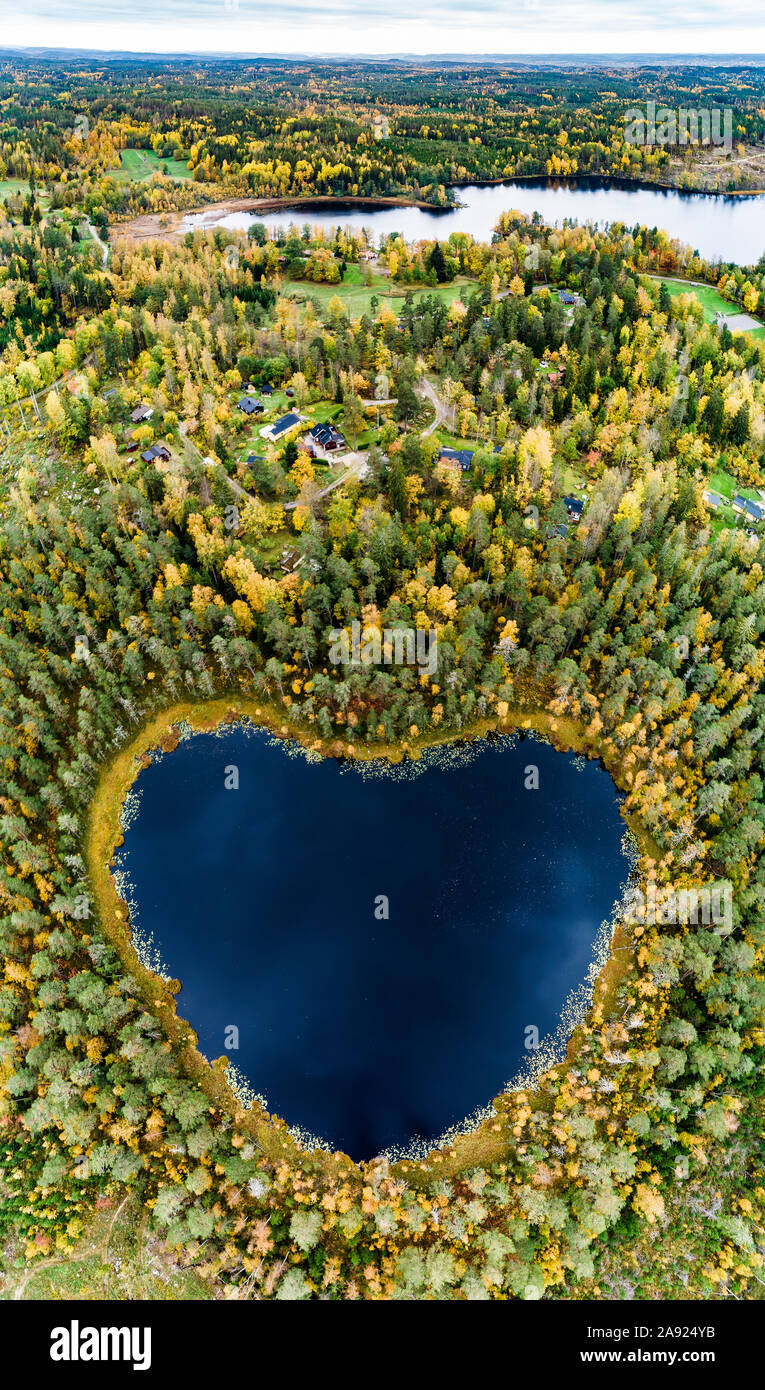 Heart shaped lake hi-res stock photography and images - Alamy