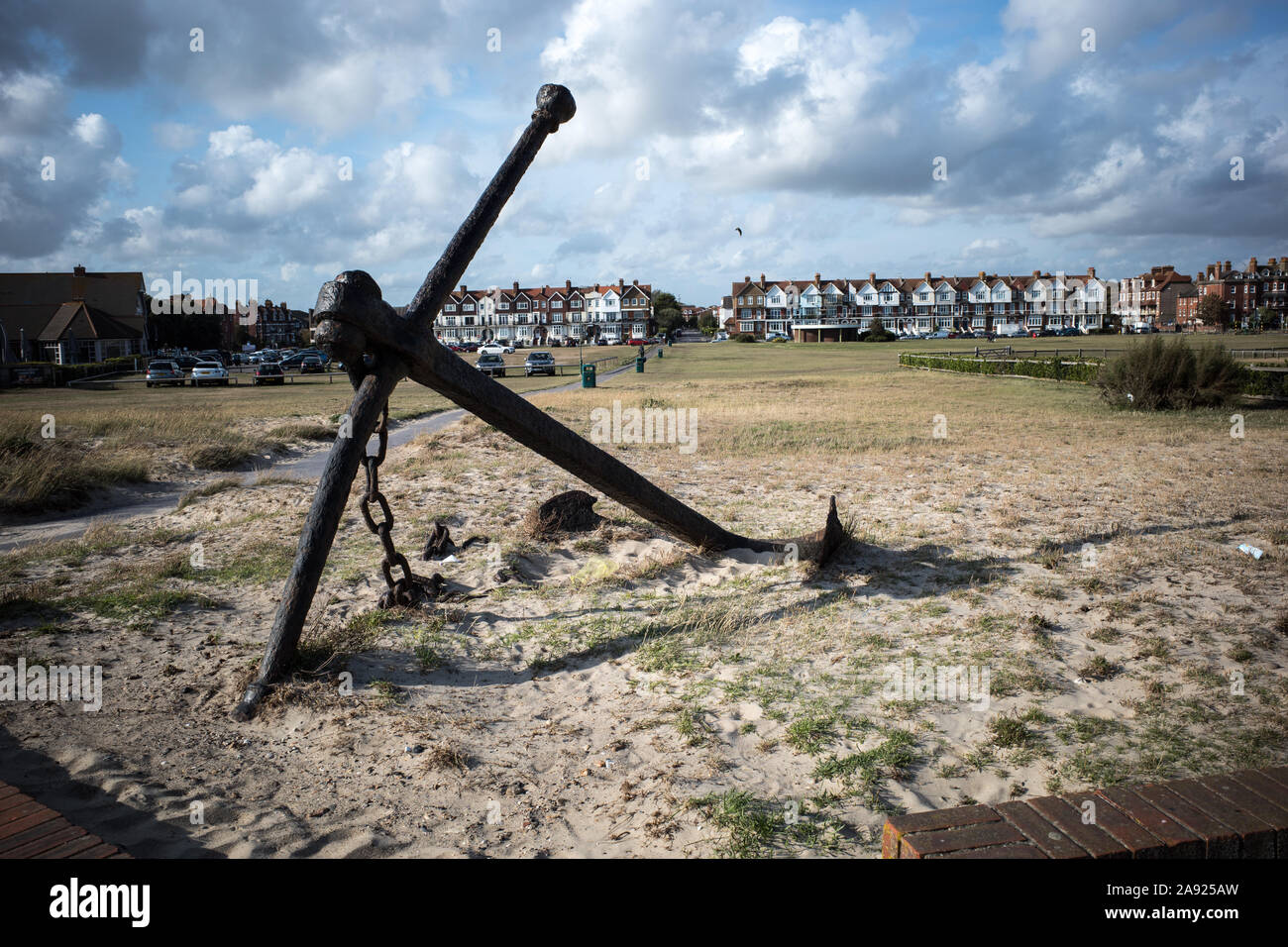 ENGLISH SUMMER - LITTLE HAMPTON SEAFRONT LANDSCAPE - GAMES AND ...