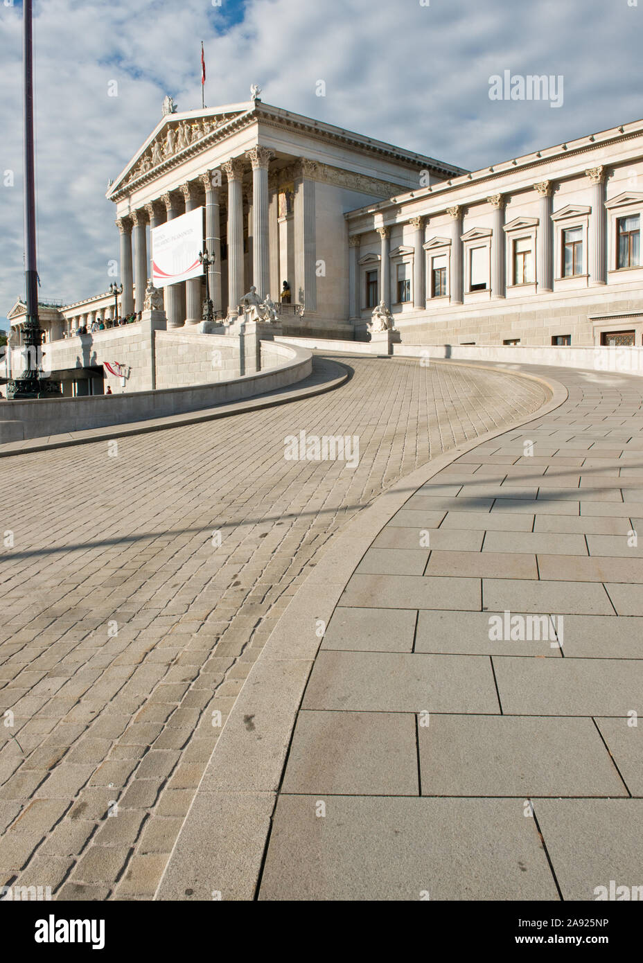 Austrian Parliament Building. Ringstraße, Innere Stadt, Vienna Stock ...