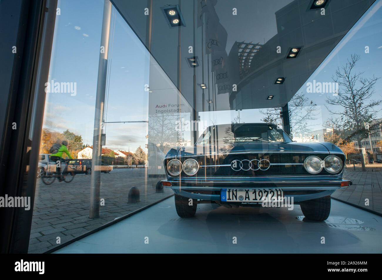 1972 audi 100 hi-res stock photography and images - Alamy