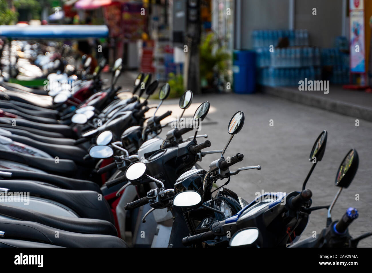 Overcrowded bicycle parking hi-res stock photography and images - Alamy