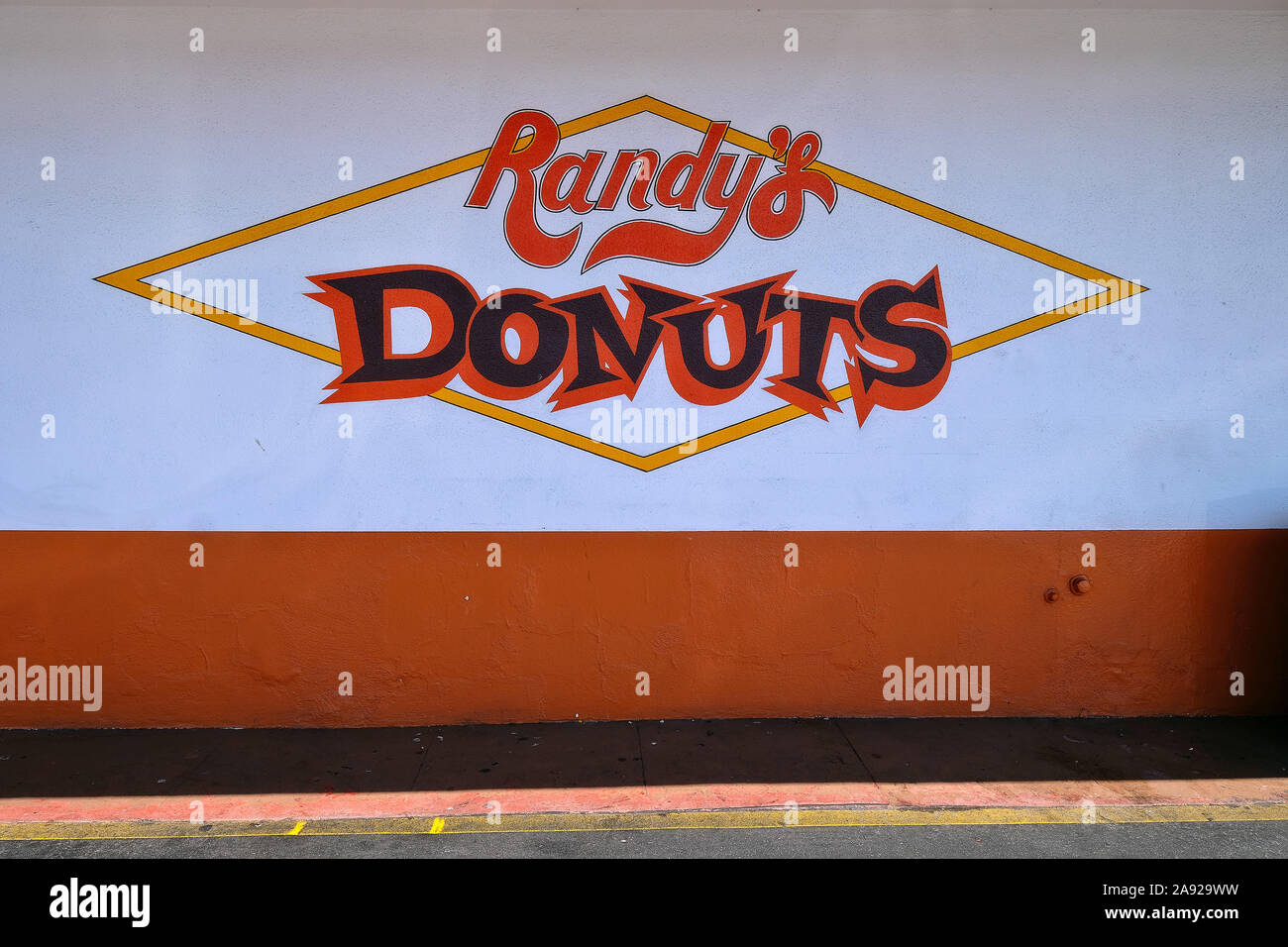 Legendary donut snack "Randy "s Donut" in the district Inglewood, Los ...