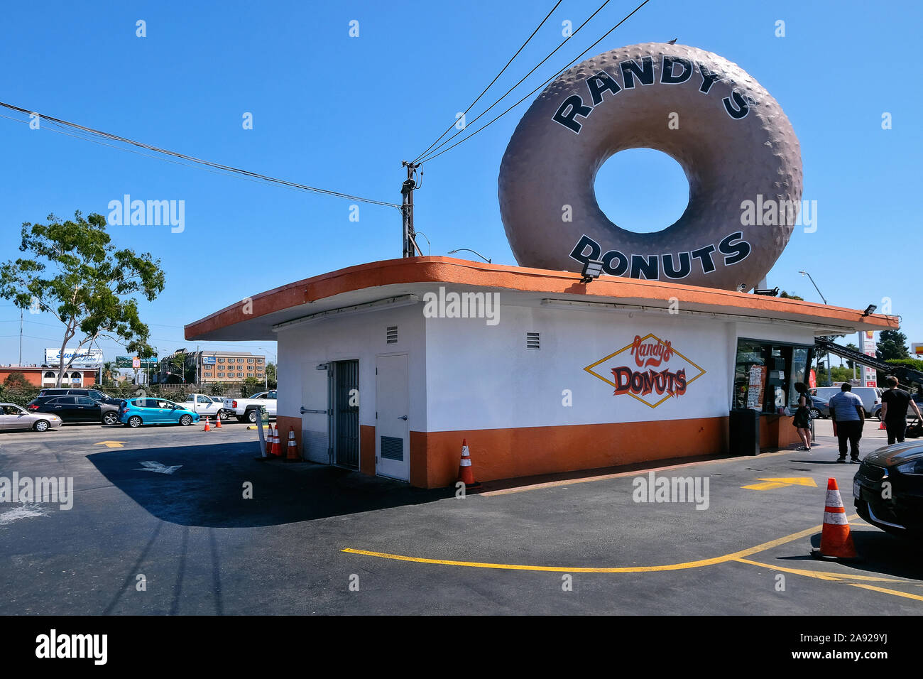 Legendary donut snack "Randy "s Donut" in the district Inglewood, Los ...