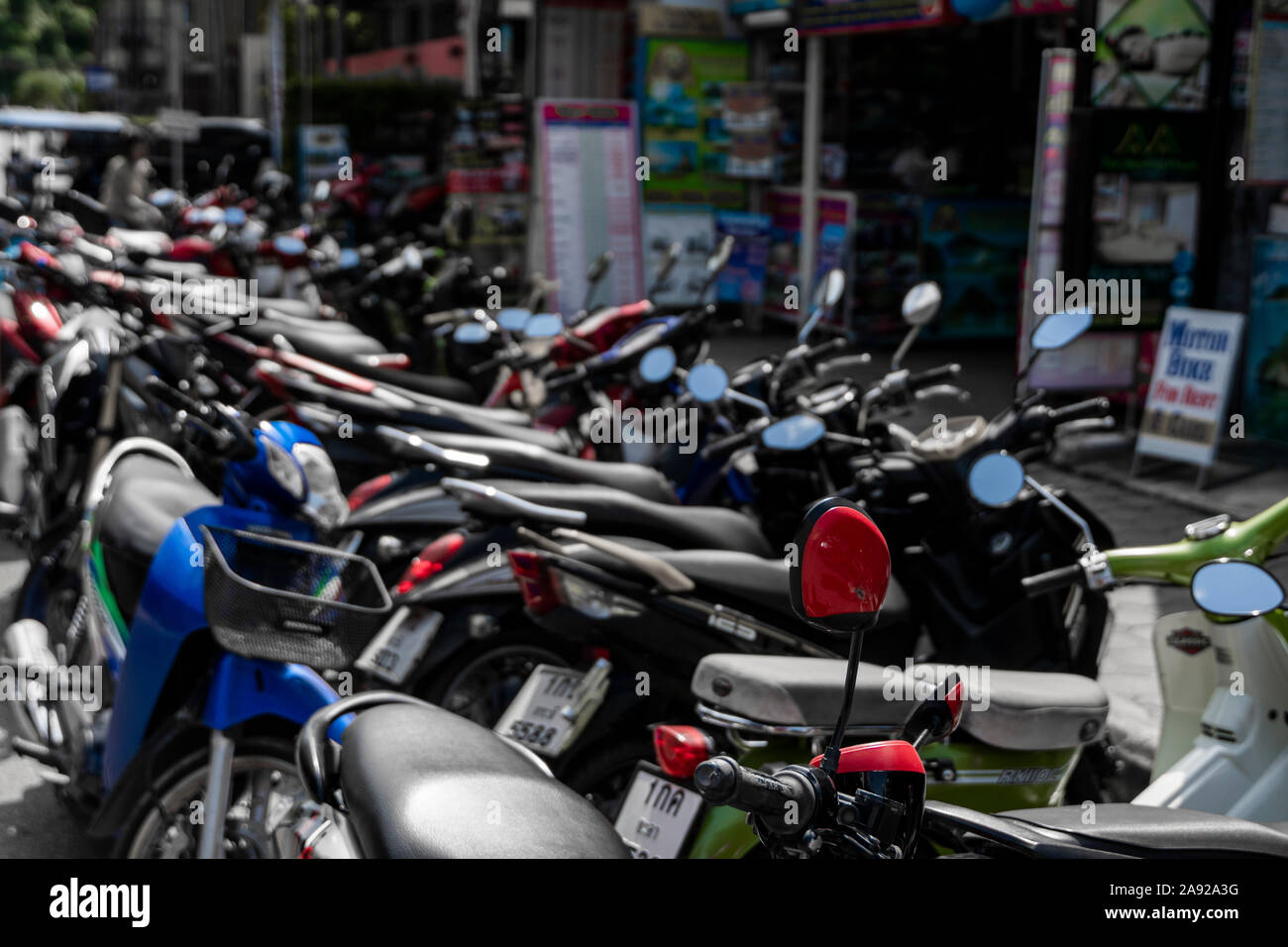 Overcrowded bicycle parking hi-res stock photography and images - Alamy