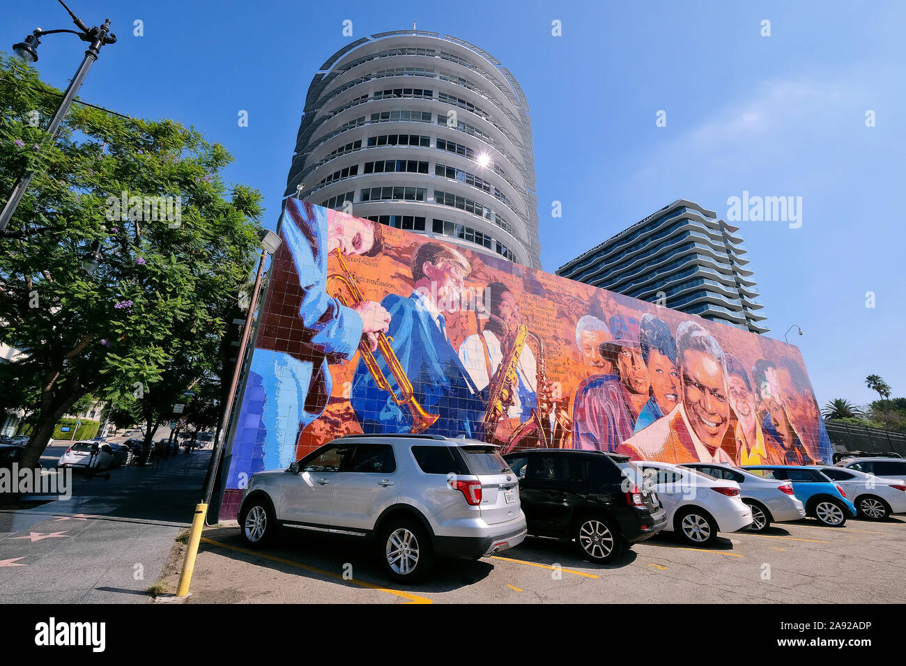 Wall painting with musicians in front of the Capitol Tower, company ...