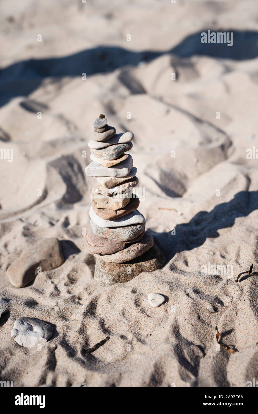 Cairn of stones on beach hi-res stock photography and images - Alamy