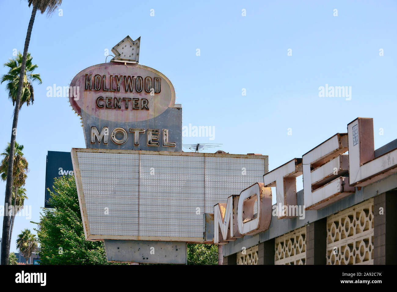 Motel neon sign hi-res stock photography and images - Alamy