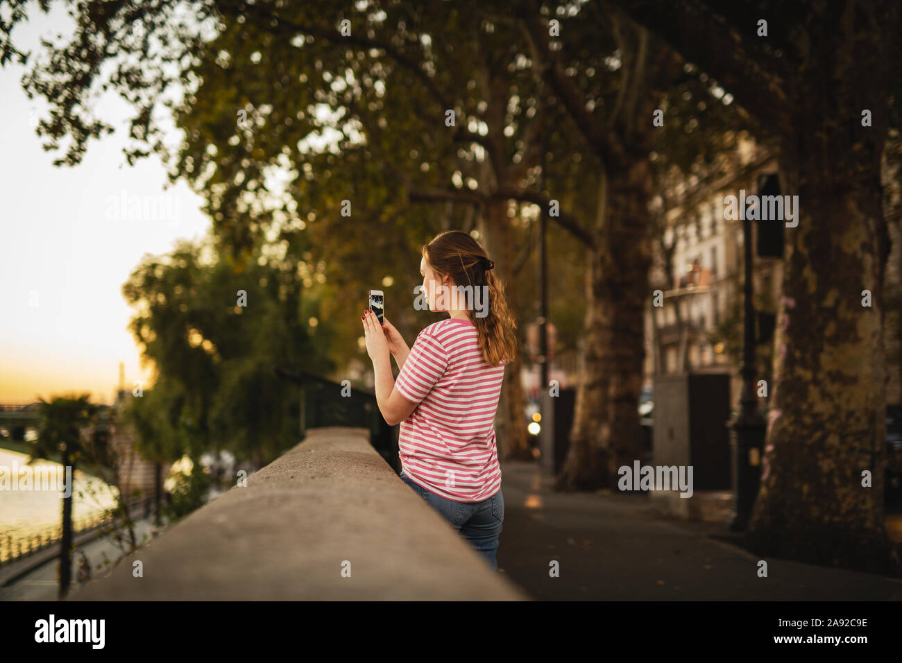 One person only hi-res stock photography and images - Alamy