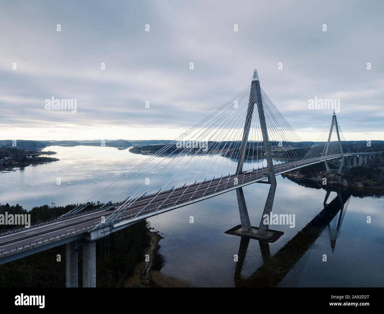 Bridge connection architecture hi-res stock photography and images - Alamy
