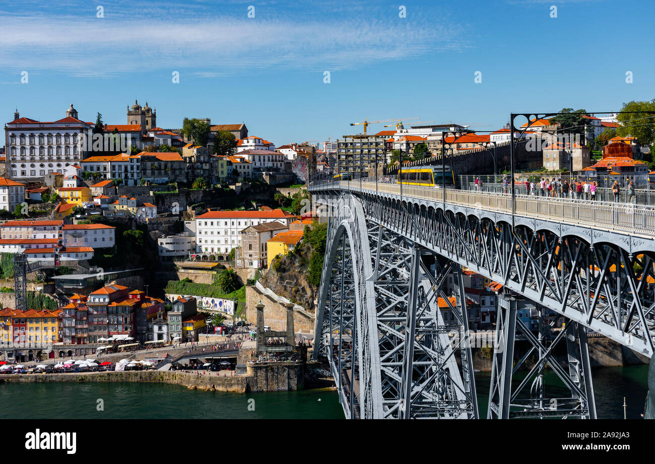 Train porto douro hi-res stock photography and images - Alamy