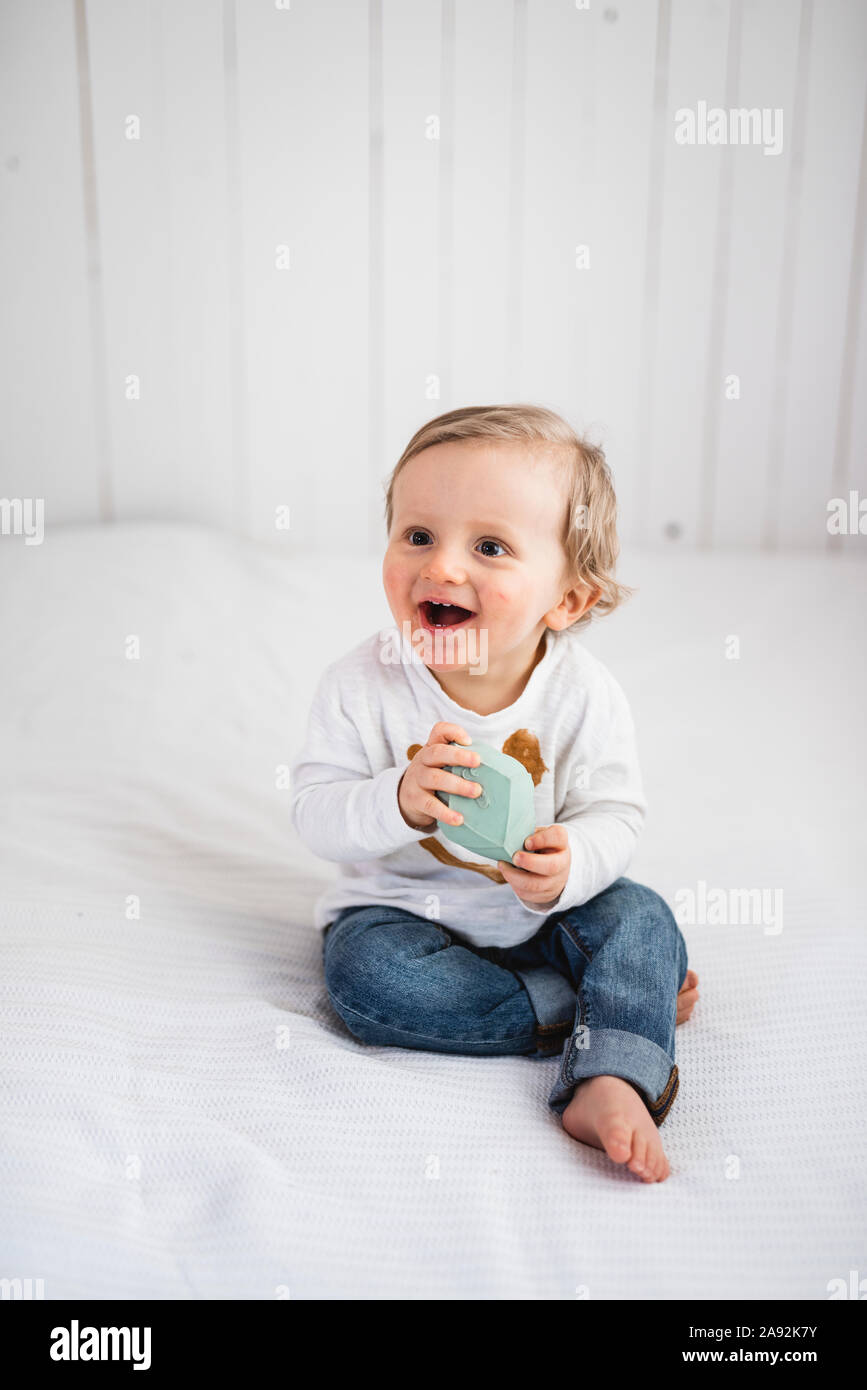 Smiling toddler girl Stock Photo - Alamy