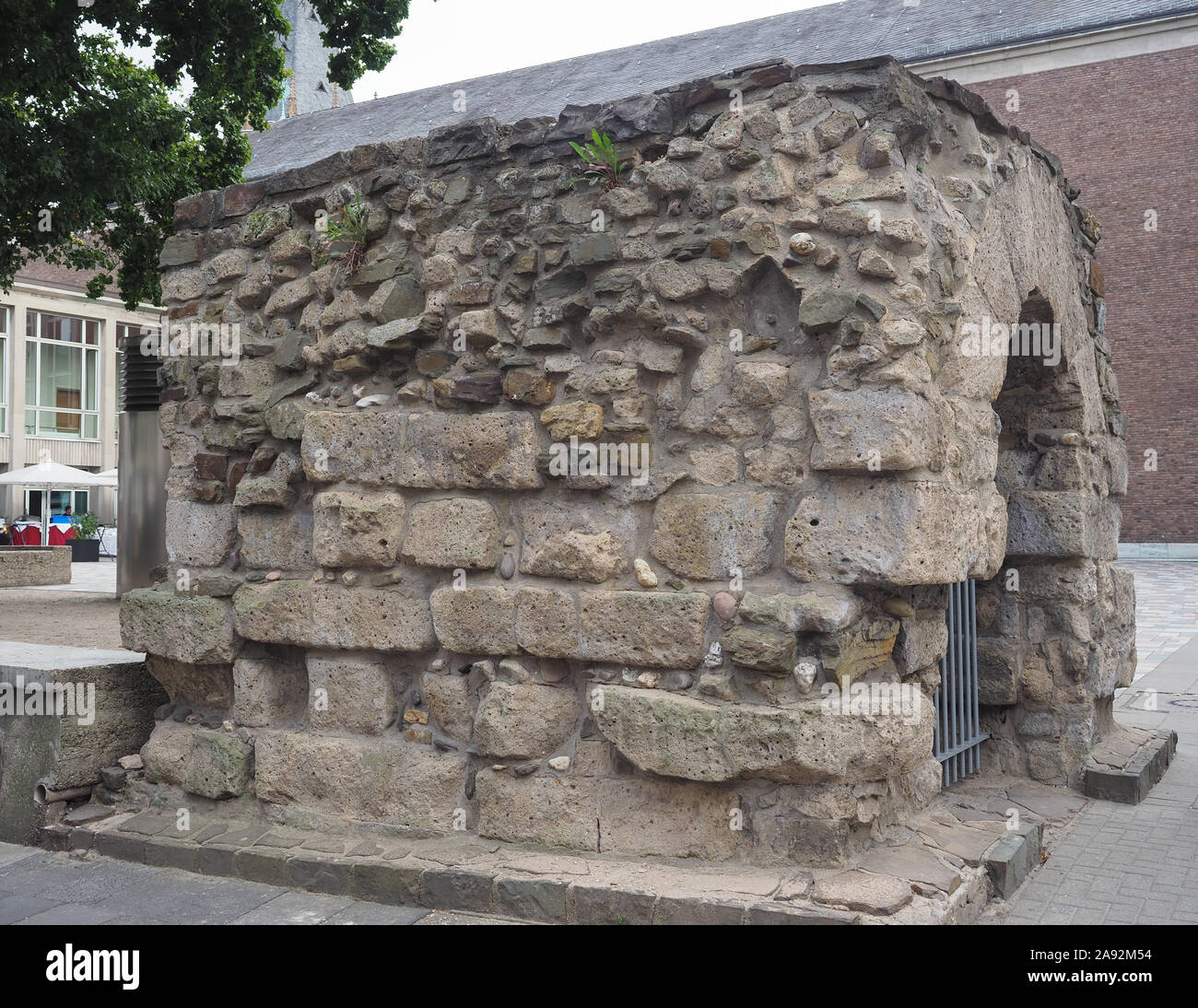 Cologne roman ruins hi-res stock photography and images - Alamy