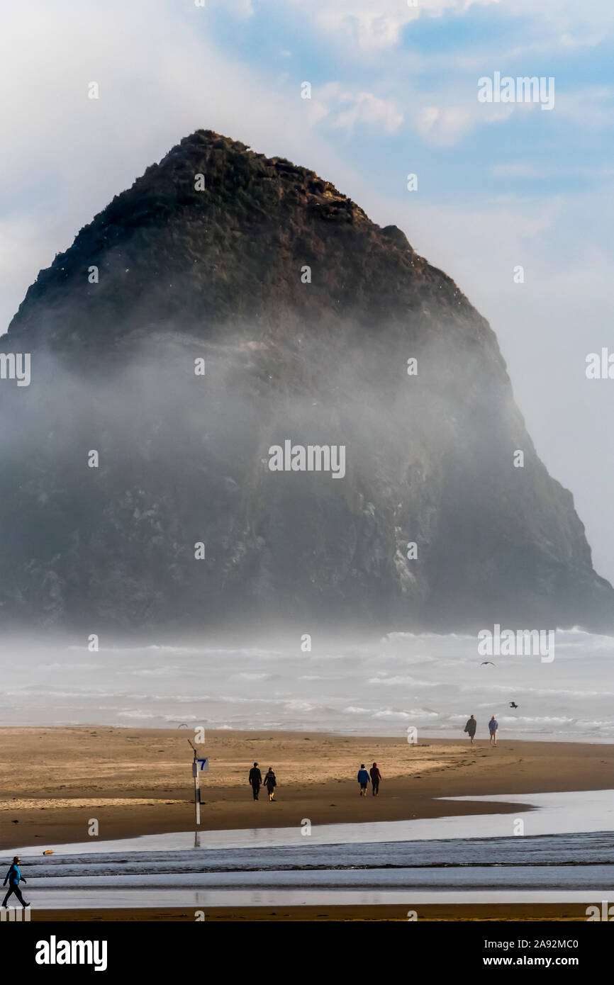 Haystack Rock is a prominent landmark at Cannon Beach on the Oregon ...