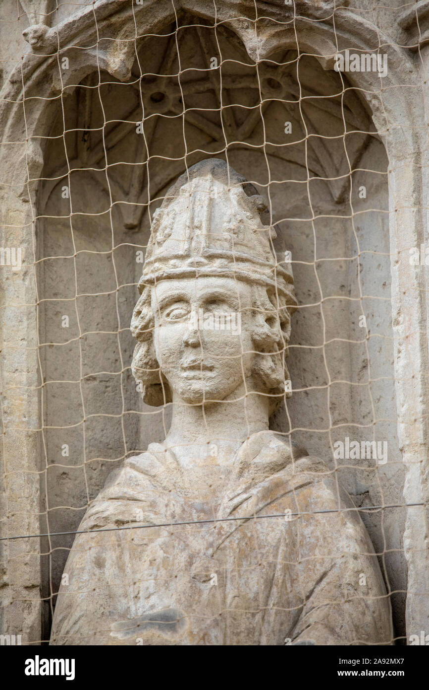 Close-up of a sculpture on the exterior of Exeter Cathedral in the city ...