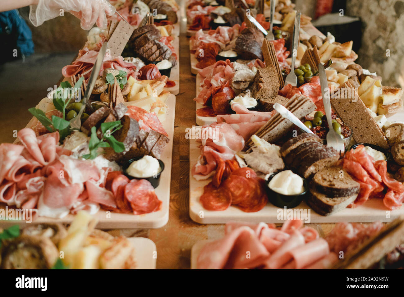 Large platters hi-res stock photography and images - Alamy