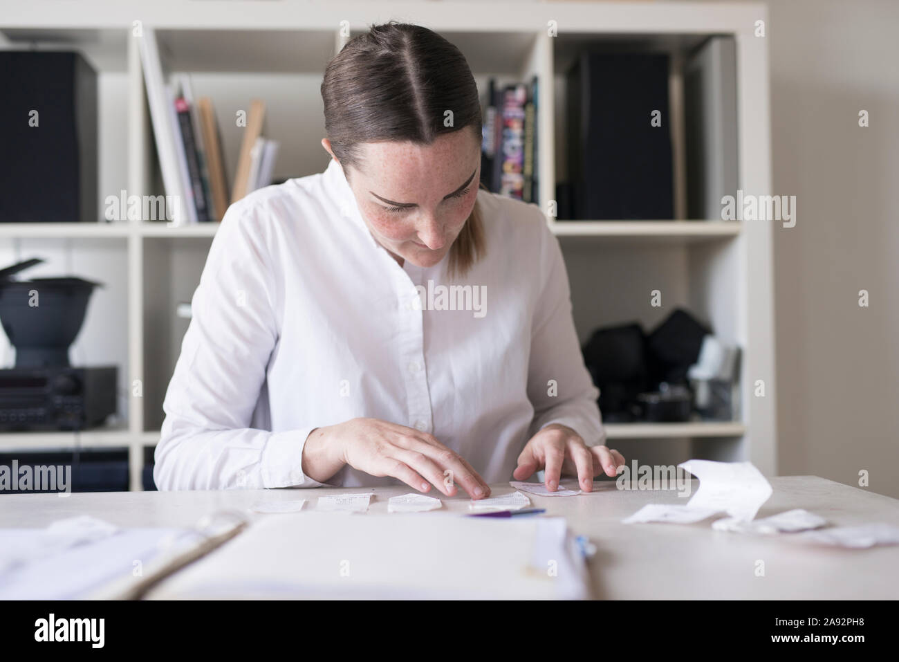 24 office paper document hi-res stock photography and images - Alamy