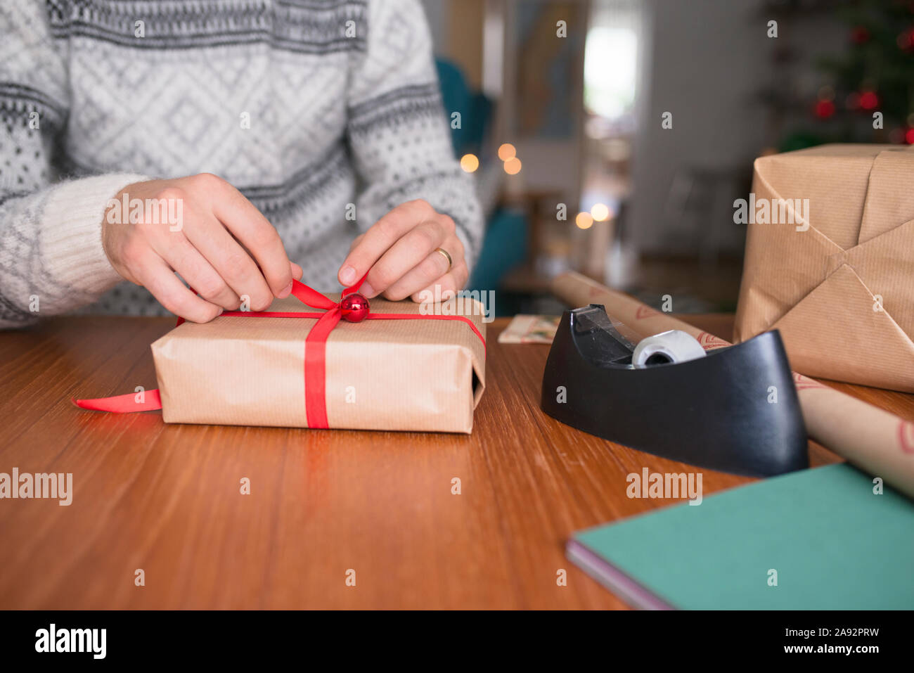 Packing present hi-res stock photography and images - Alamy
