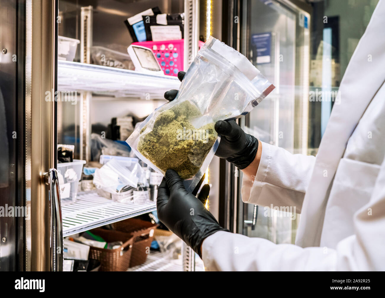 Marijuana drug testing hi-res stock photography and images - Alamy