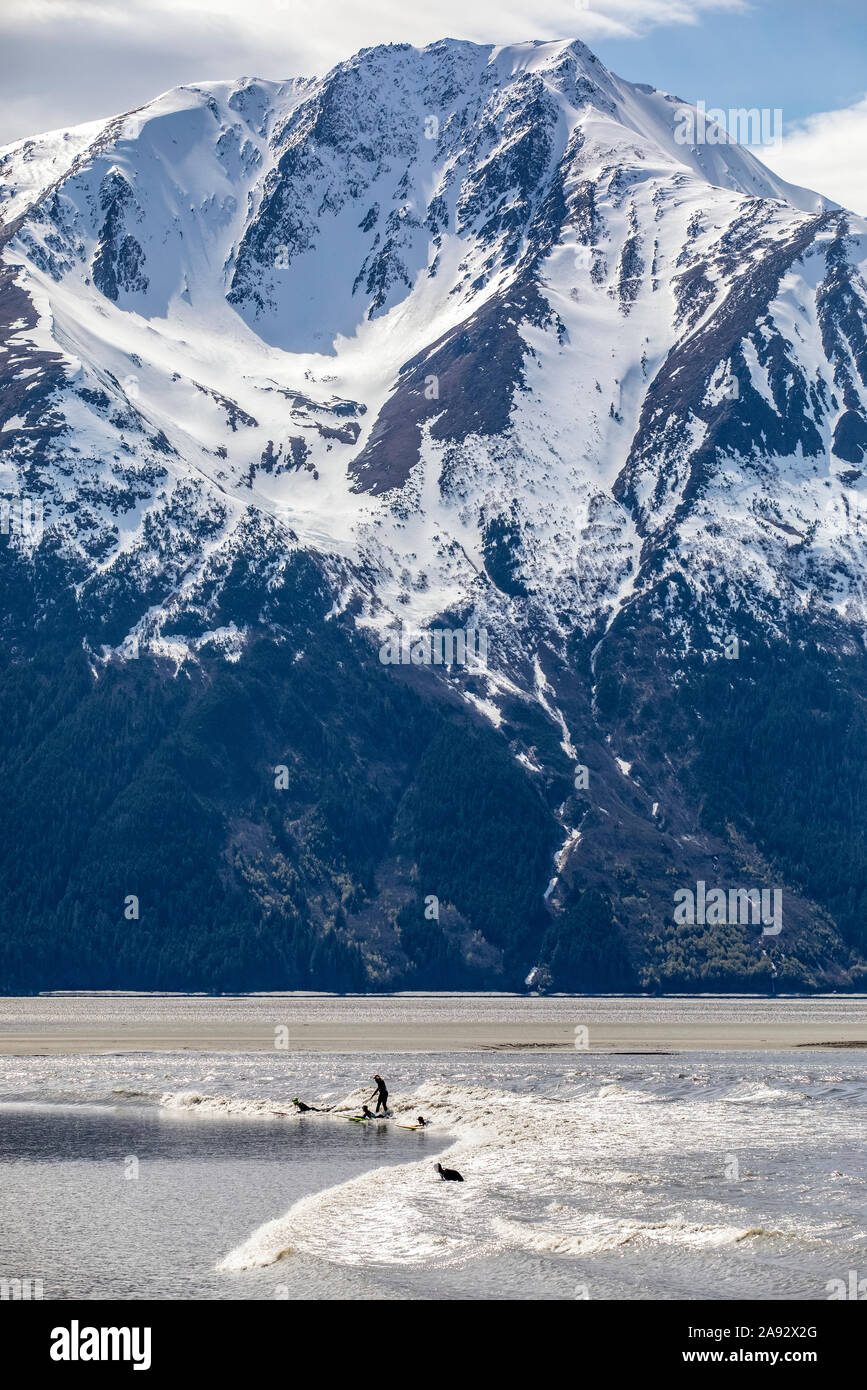 Wave heights hi-res stock photography and images - Alamy