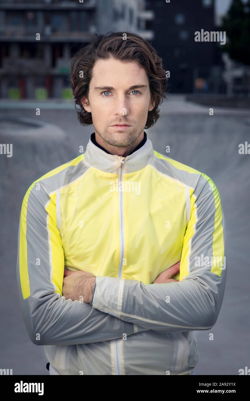 Men wearing sports wear hi-res stock photography and images - Alamy