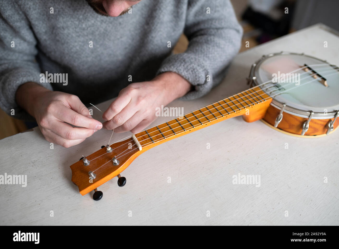 Human man hand hi-res stock photography and images - Alamy