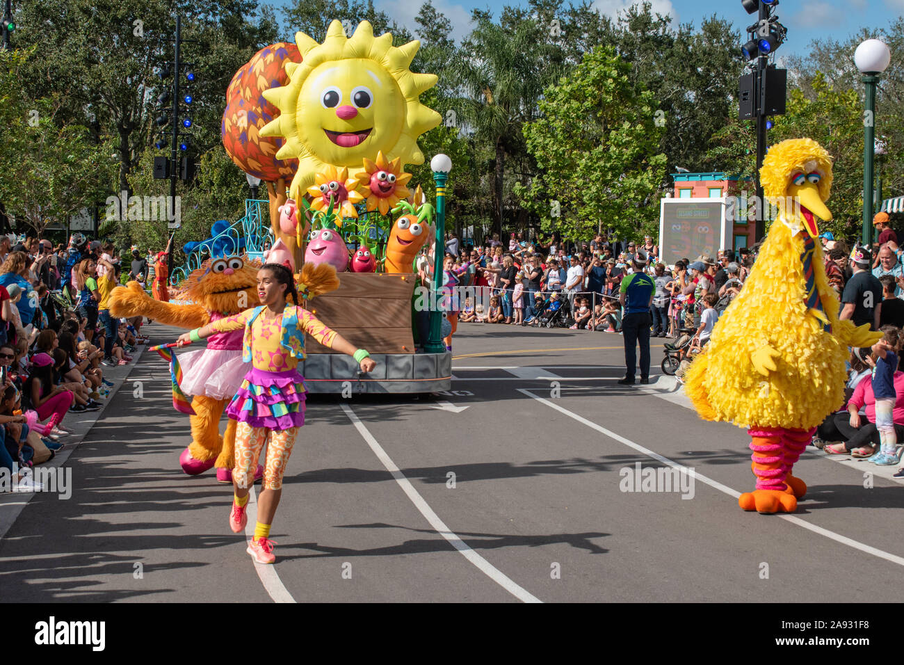 Orlando, Florida November 09, 2019. Big Bird and dancers in Sesame ...