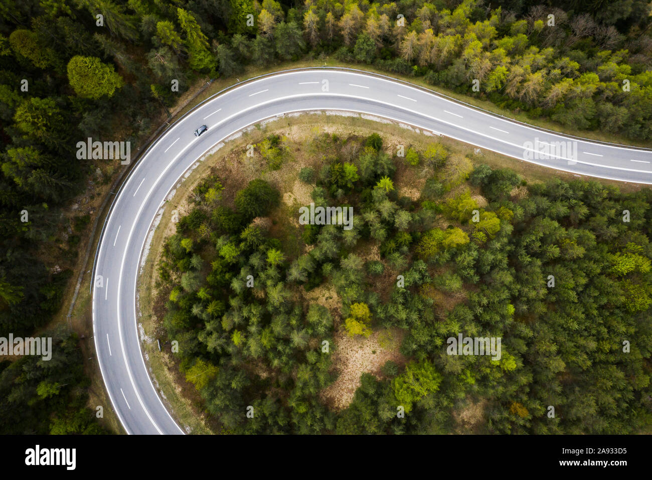 Image of road hi-res stock photography and images - Alamy