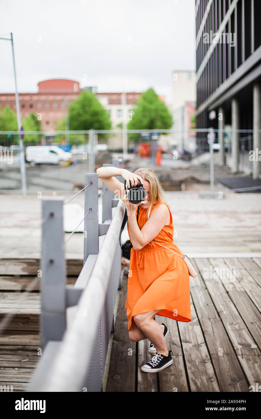 Feminine photographer hi-res stock photography and images - Alamy