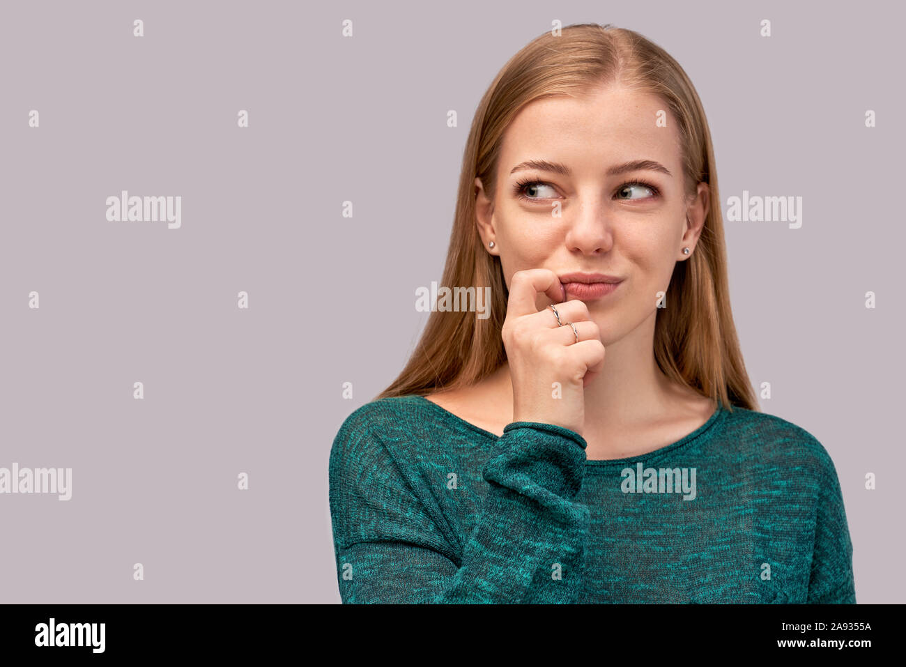 girl with ginger hair green eyes wearing sweater Stock Photo - Alamy