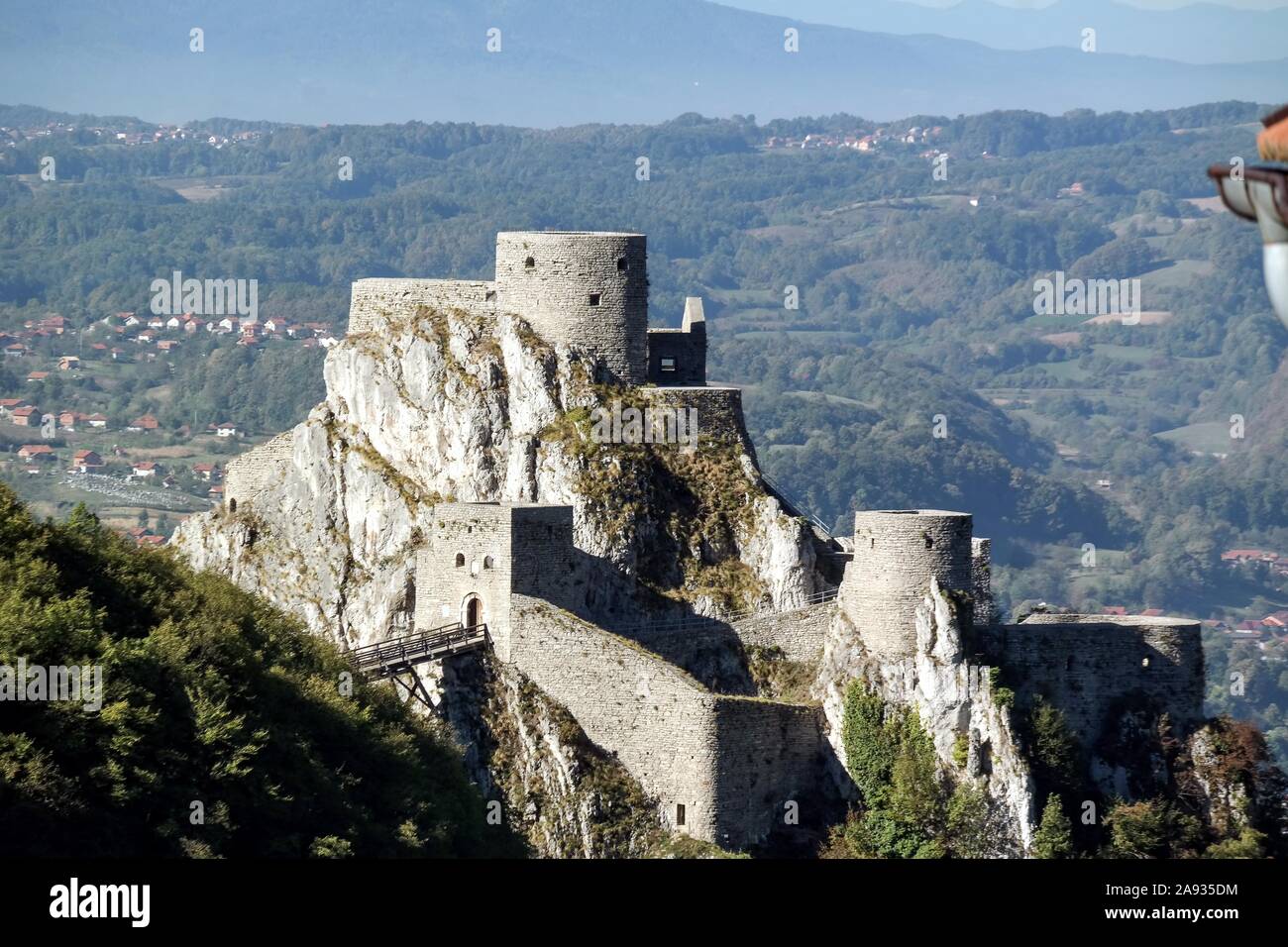 Srebrenik Fortress / Tvrđava Srebrenik Stock Photo - Alamy