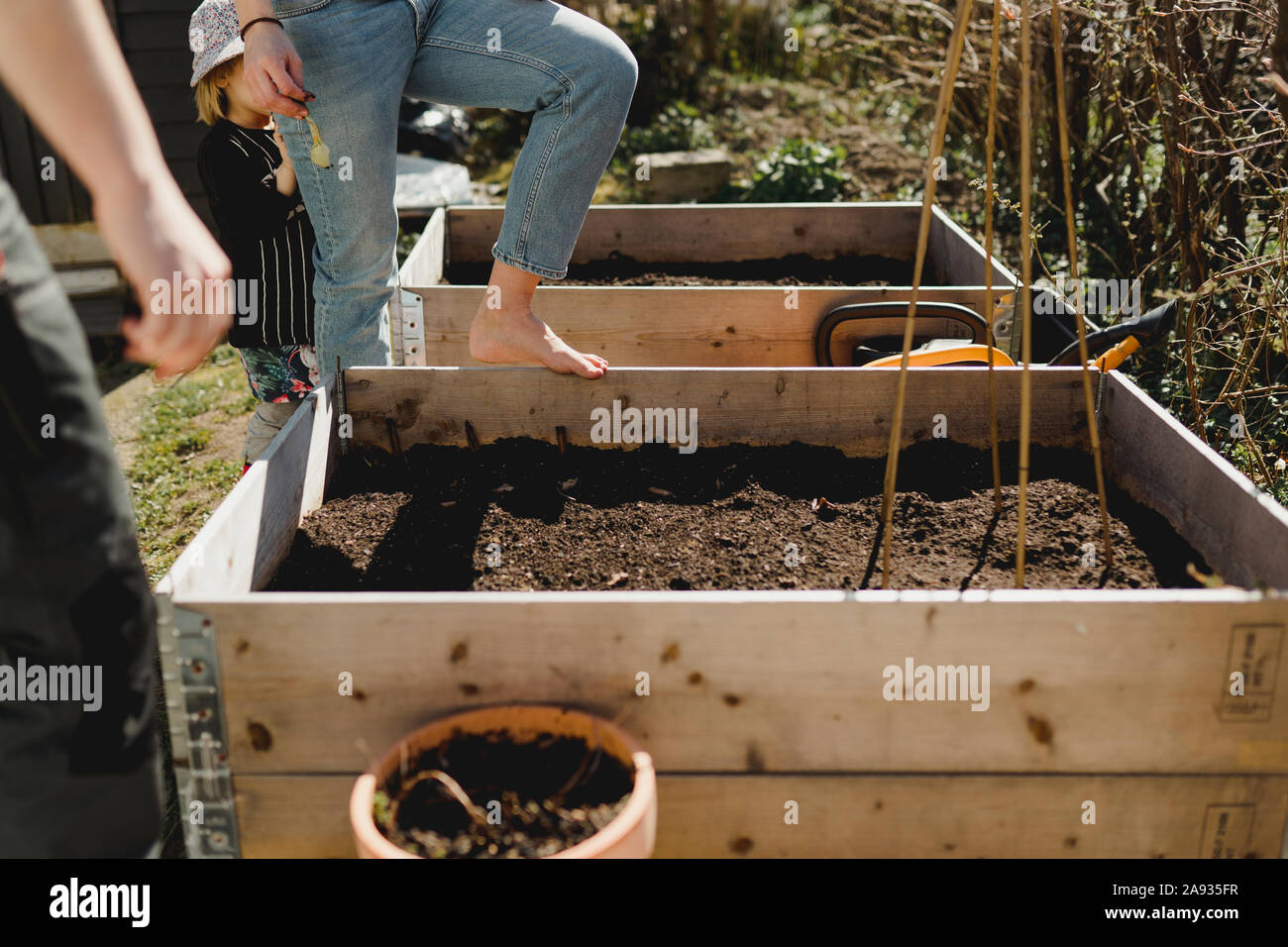 Horizontal leg hi-res stock photography and images - Alamy