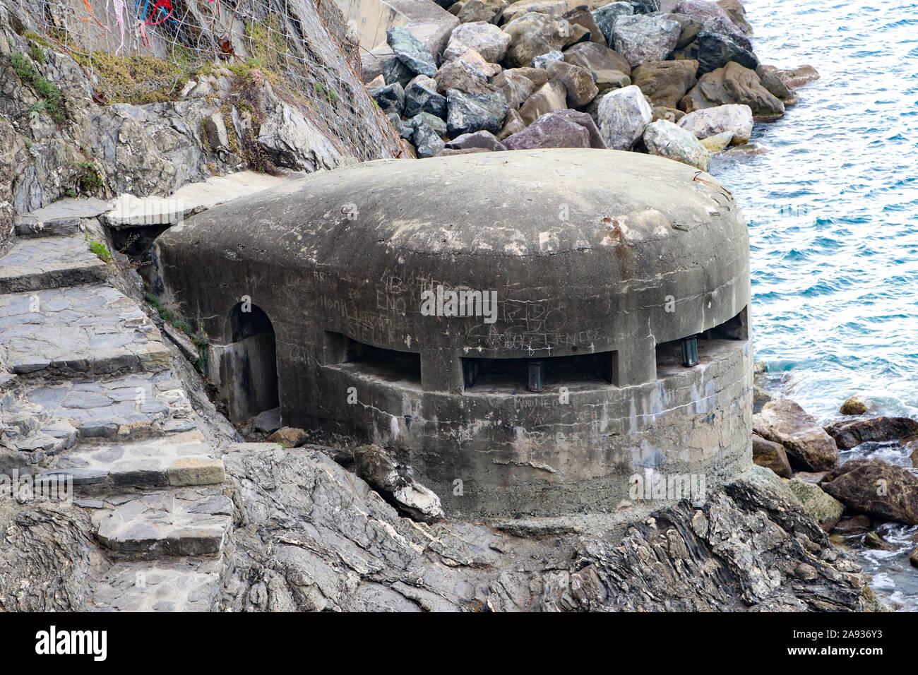 Italy world war bunker hi-res stock photography and images - Alamy