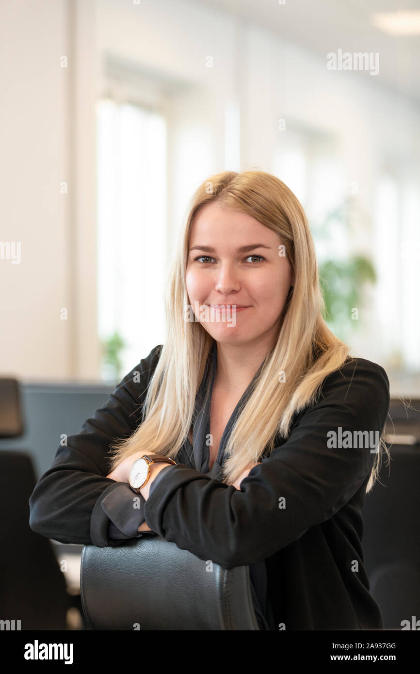 20 to 24 years, girls hi-res stock photography and images - Alamy