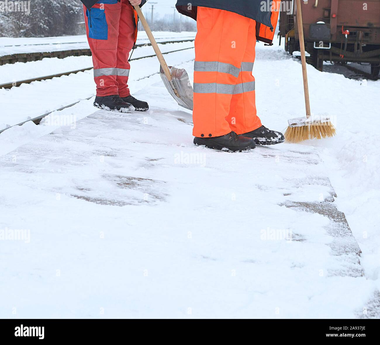 Railway workers in uniform hi-res stock photography and images - Alamy
