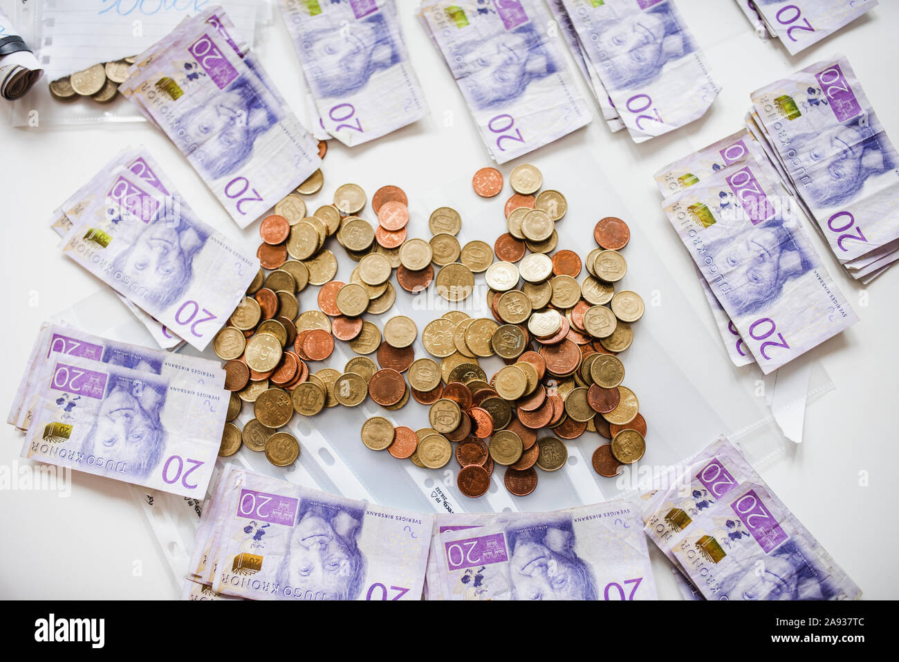 Coins and banknotes Stock Photo - Alamy