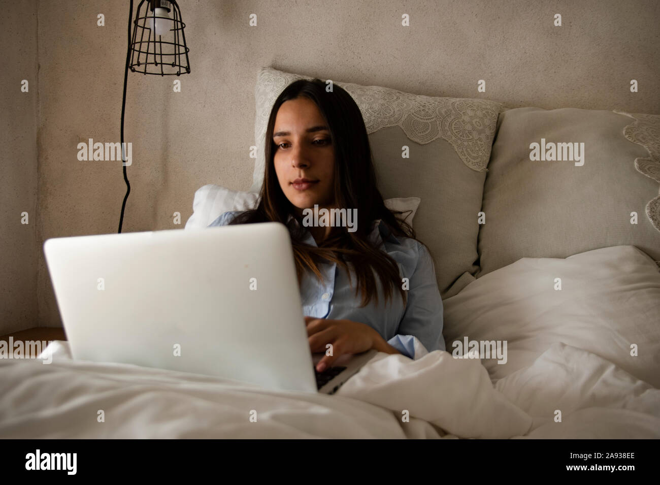 Hotel bed computer hi-res stock photography and images - Alamy