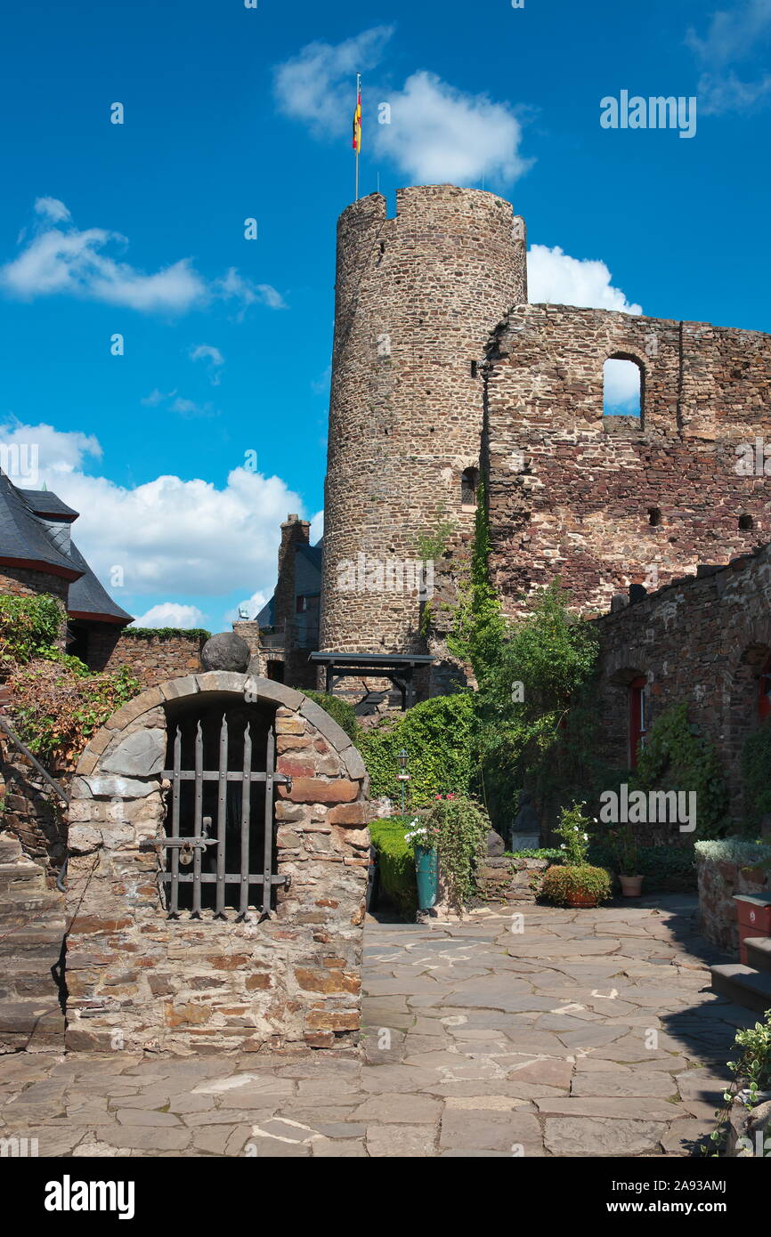 Fortress thurant hi-res stock photography and images - Alamy
